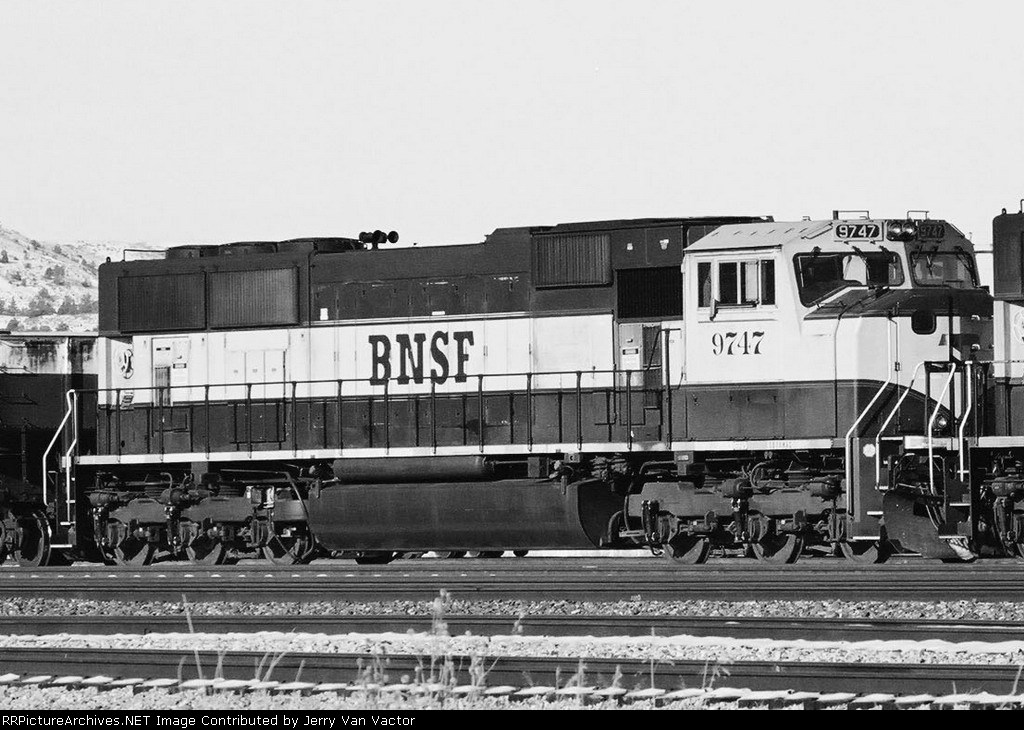 BNSF 9747